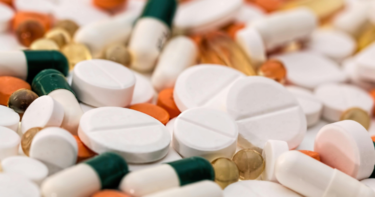 Strattera vs Adderall: ADHD Medication Comparison Guide