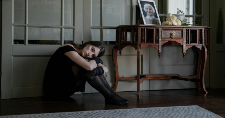 Emotional Detachment Disorder: Healing & Management